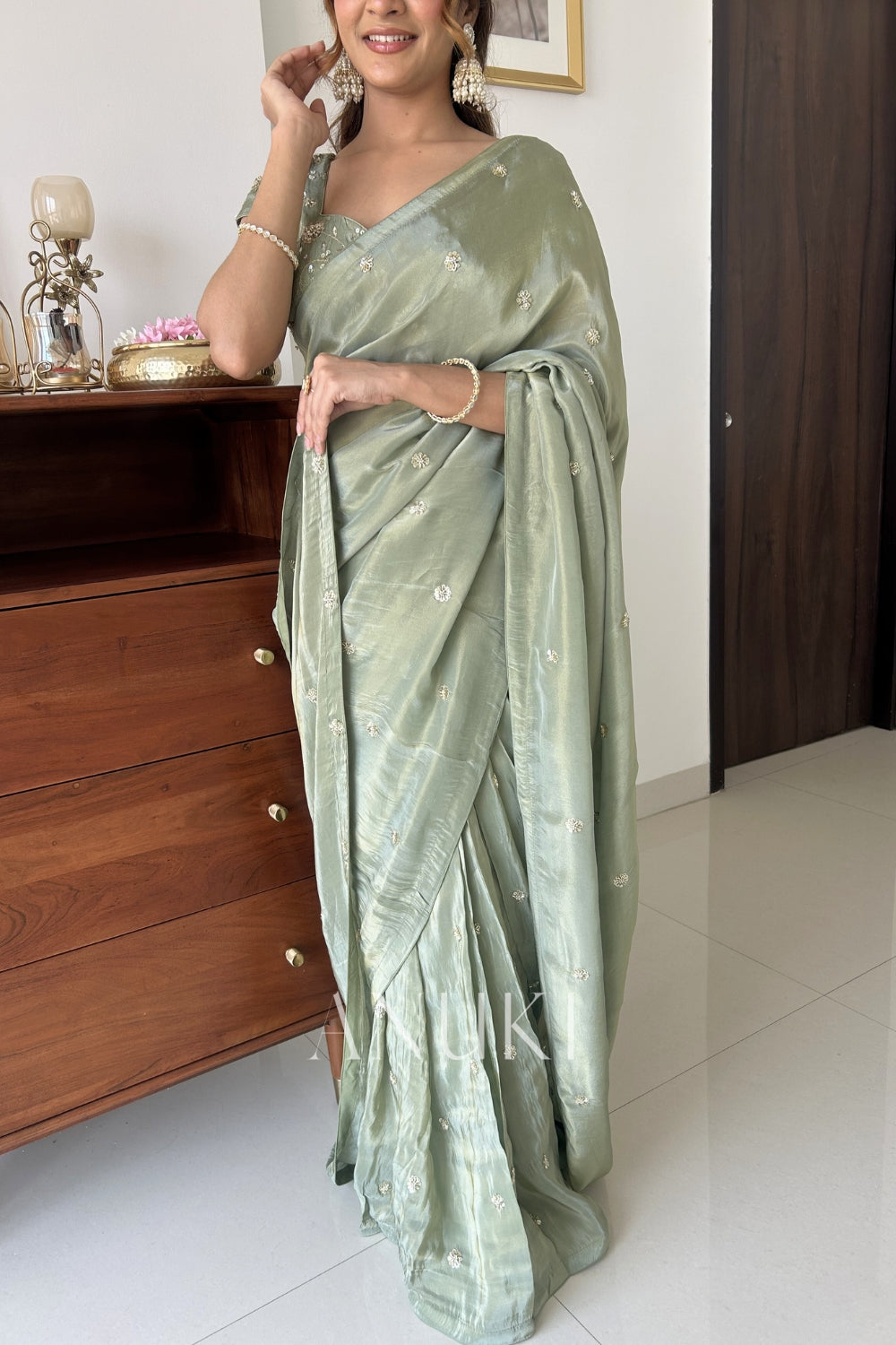 Buy Modern Sarees online | Shop Contemporary Sarees at Anuki.in