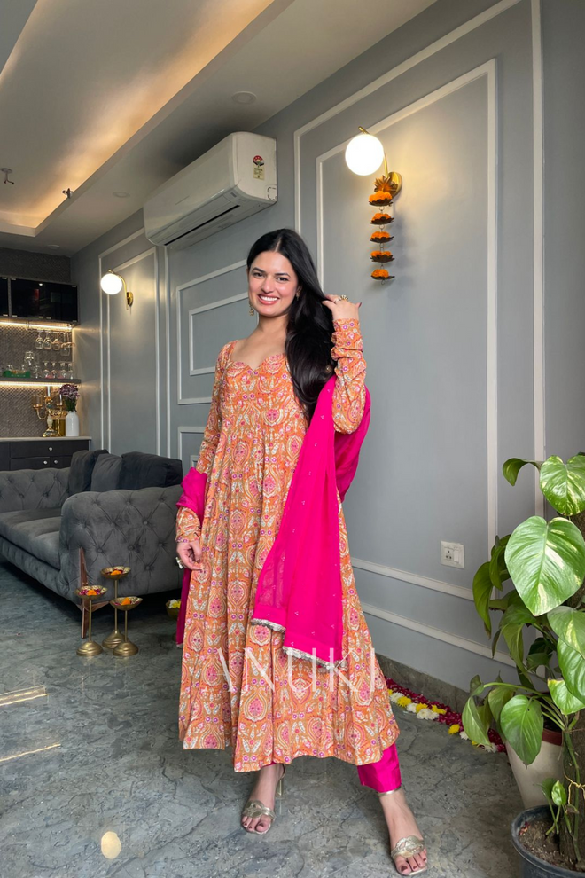 Buy Modern Sarees online | Shop Contemporary Sarees at Anuki.in