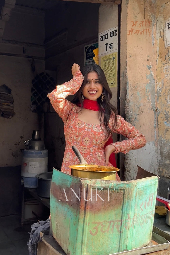 Buy Modern Sarees online | Shop Contemporary Sarees at Anuki.in